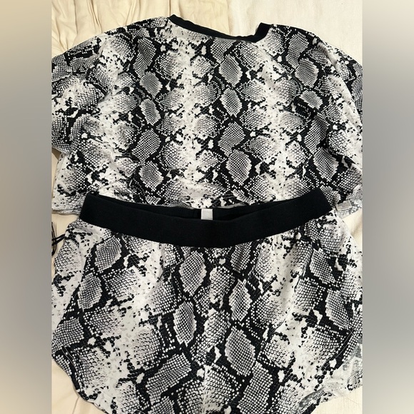 Topshop | Intimates & Sleepwear | Snake Pajama Set | Poshmark